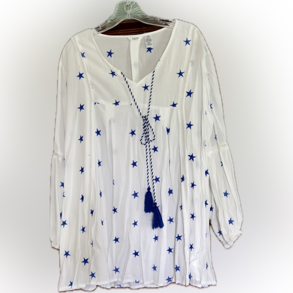Kaktus | Tops | Kaktus White And Blue Star Embroidered Womens Top ...